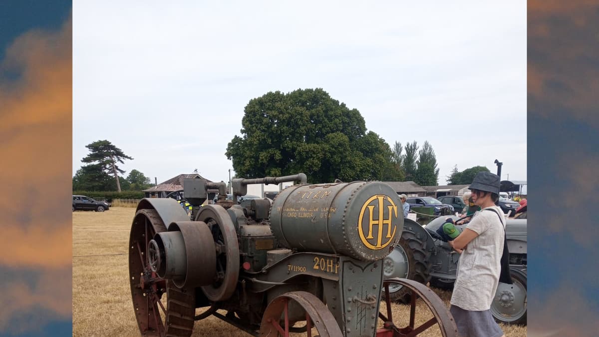 Sun shines down on Dunster country fair | wsfp.co.uk