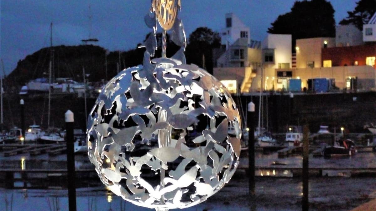 Planning threat to Watchet’s Derek the Goose statue | wsfp.co.uk