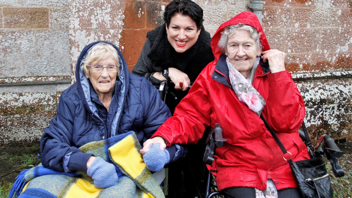 Family lay memorial stone at West Somerset grave of First World War ...