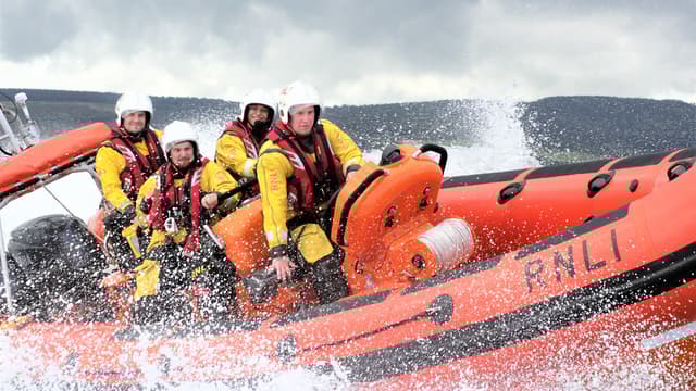 Minehead lifeboat launches to help yacht | wsfp.co.uk