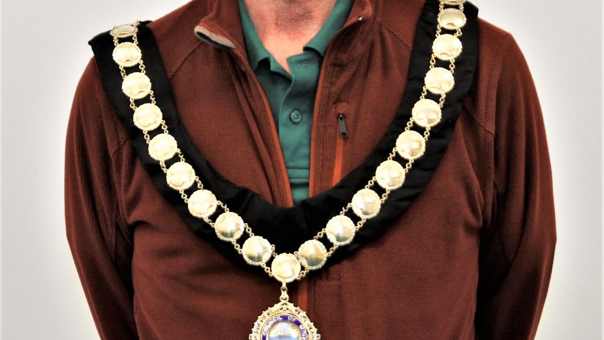 Crisis for Minehead Town Council as all its officers to leave in close ...