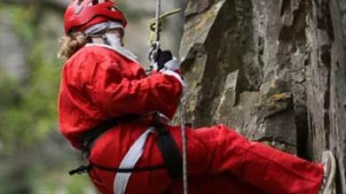 Second Santa abseil for hospice charity | wsfp.co.uk