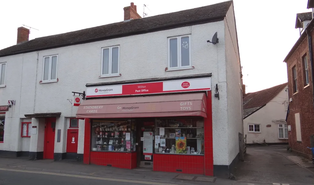 Neil and Caroline bringing some cheer to West Somerset Post Office ...