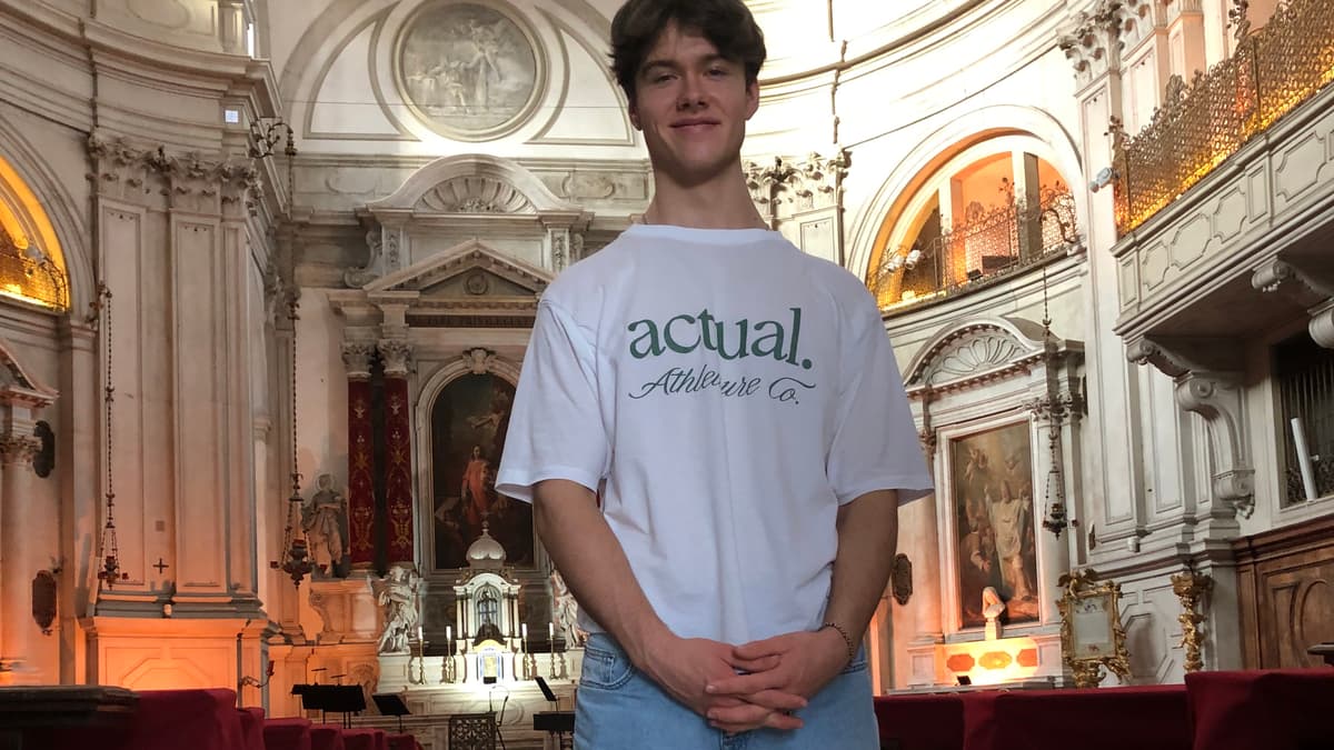 Young violinist Anthony Knight raises UNICEF fund-raising target to £ ...