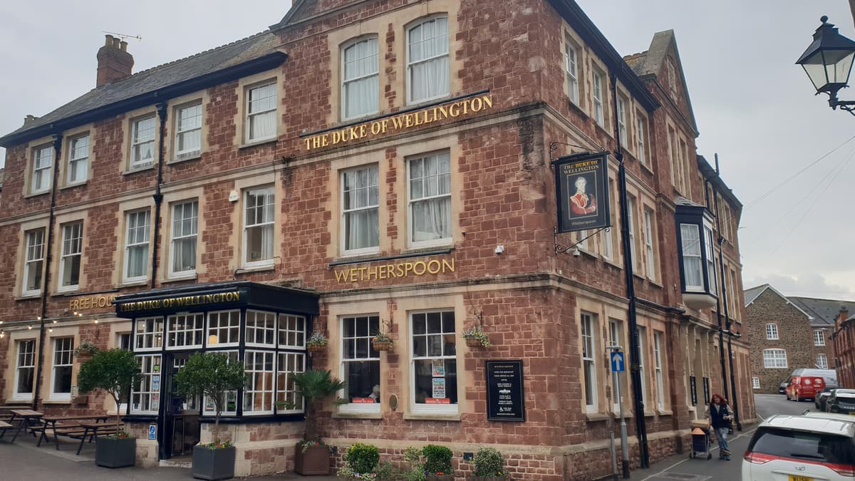Loo of the Year judges honour Minehead's Duke of Wellington pub | wsfp ...