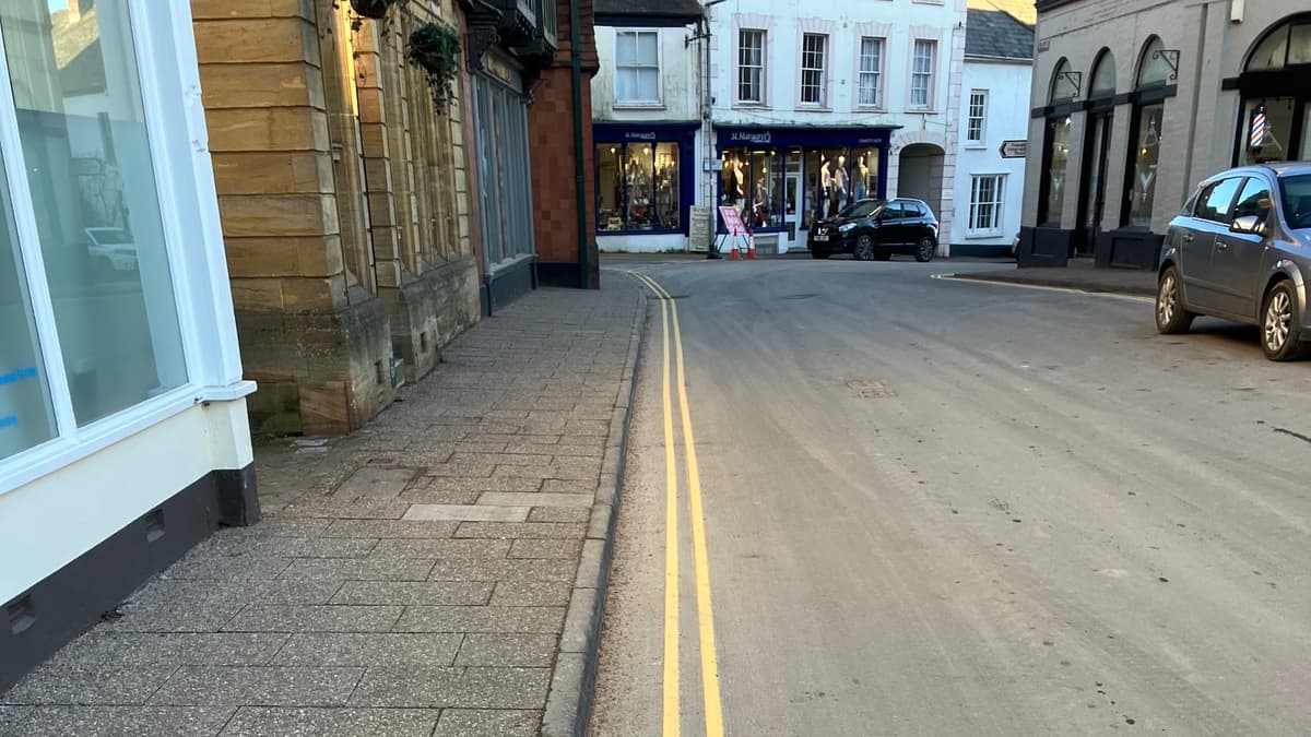 Wiveliscombe double yellow lines repainted after contractors made them ...
