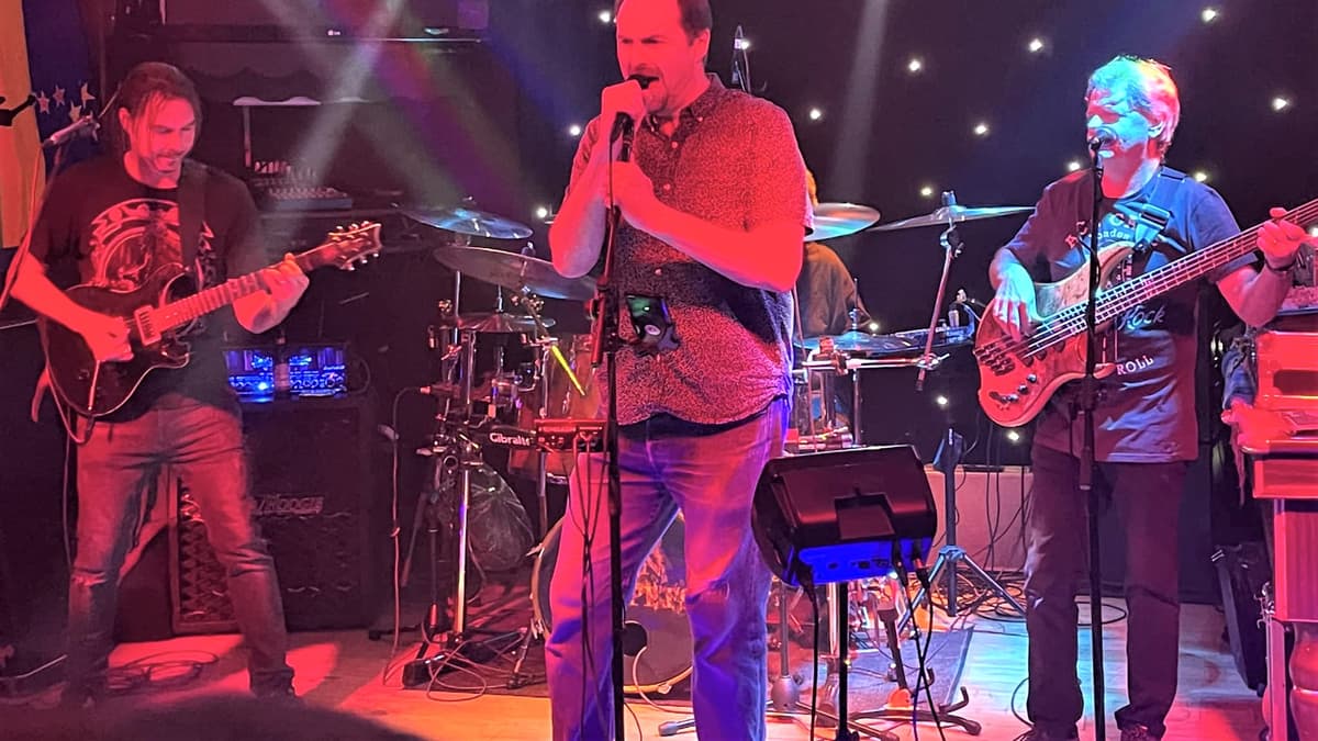Don't miss a weekend of classic rock and pop music in Watchet | wsfp.co.uk