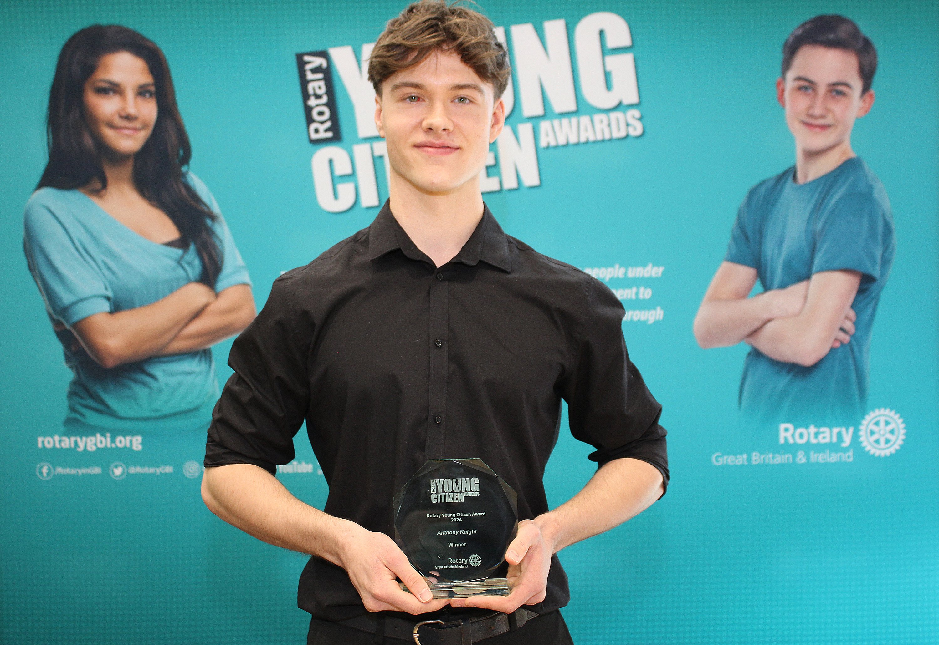 Teenage violinist Anthony Knight receives national Rotary award for ...