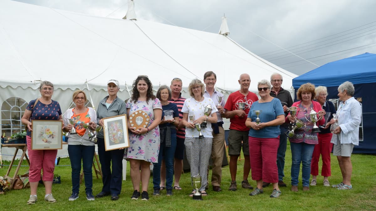 More than 400 entries for the summer Bicknoller Flower Show | wsfp.co.uk