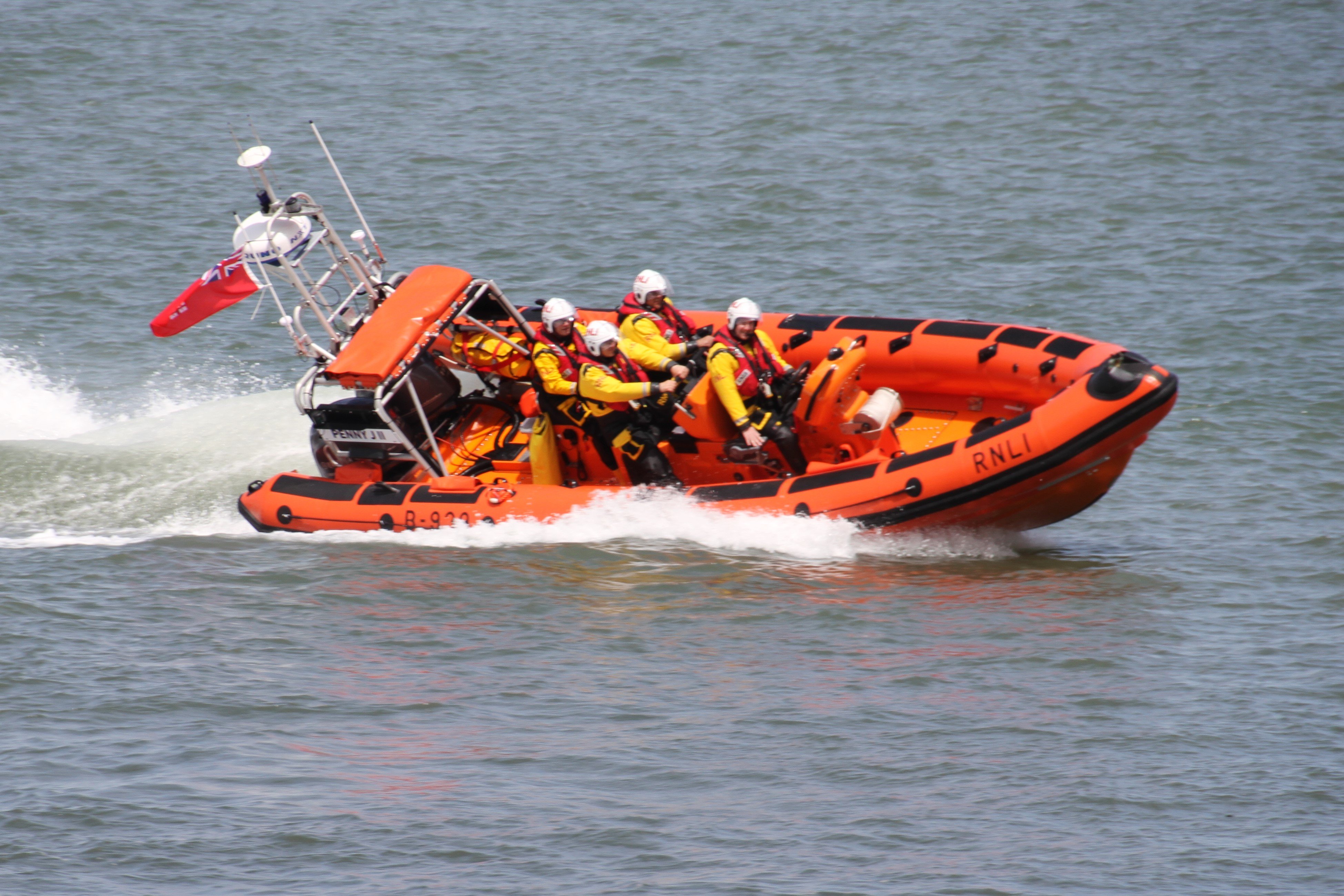 Recruitment drive for more volunteers to join Minehead RNLI station ...
