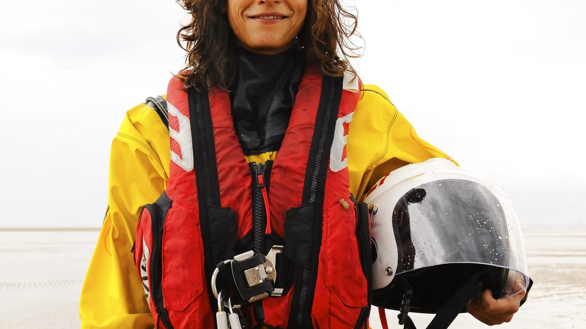 Trapped couple rescued from beach as Minehead lifeboat training ...