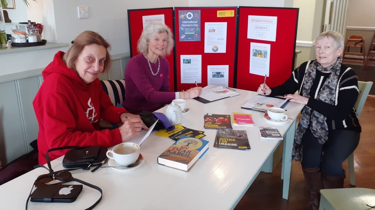 Minehead Amnesty group mark International Women’s Day | wsfp.co.uk