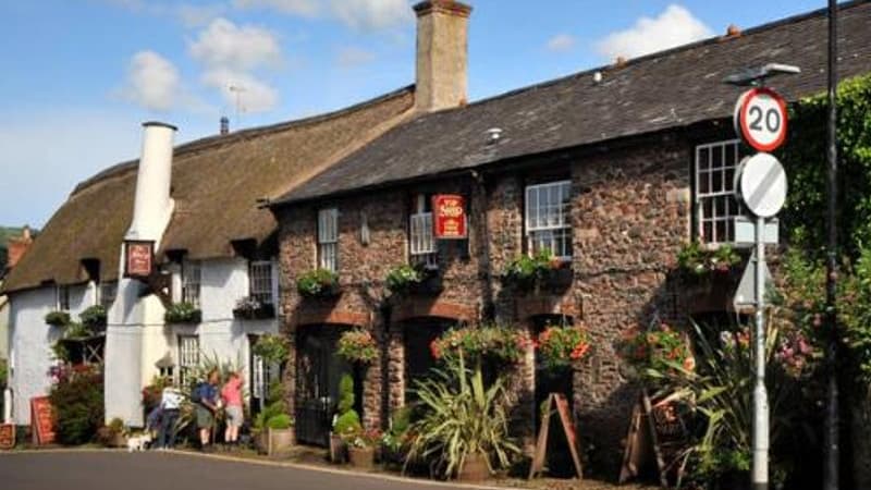 Real ale campaign recognises West Somerset pubs as best in the county ...
