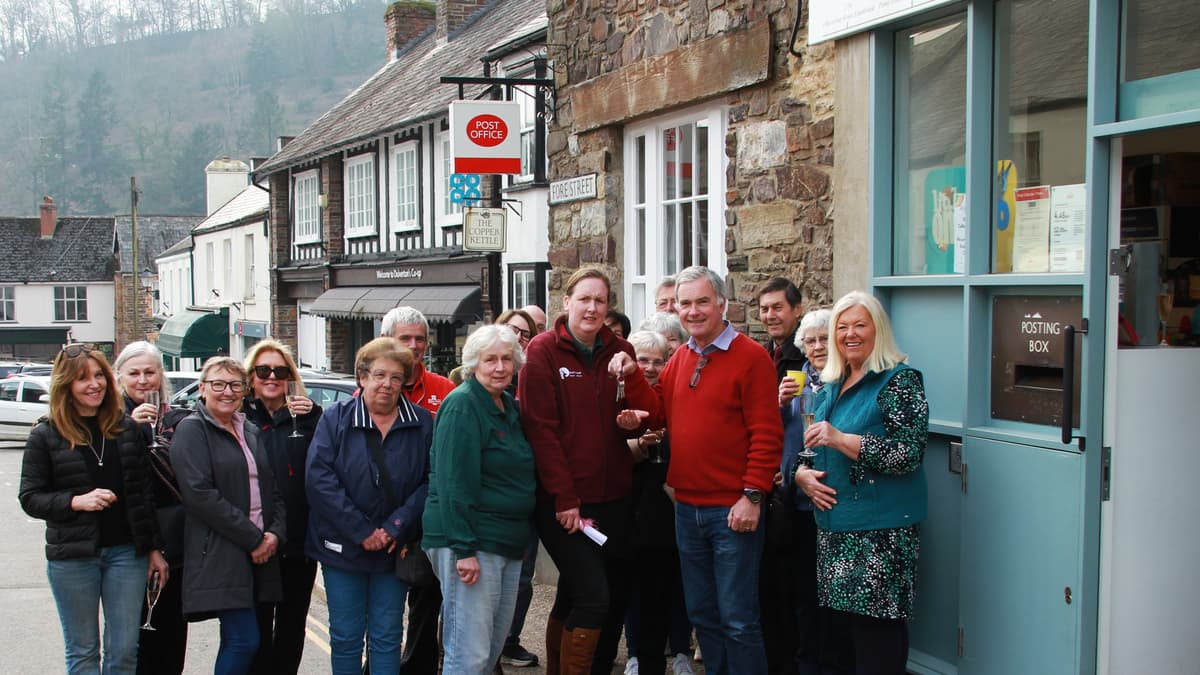 Keys handed over to Dulverton Post Office saviour Melanie Poole | wsfp ...