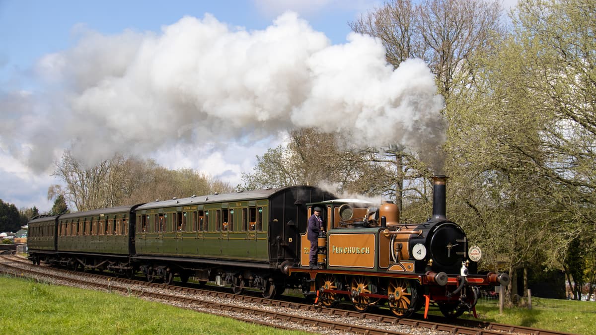 First of spring steam gala visiting locomotives arrives in West ...