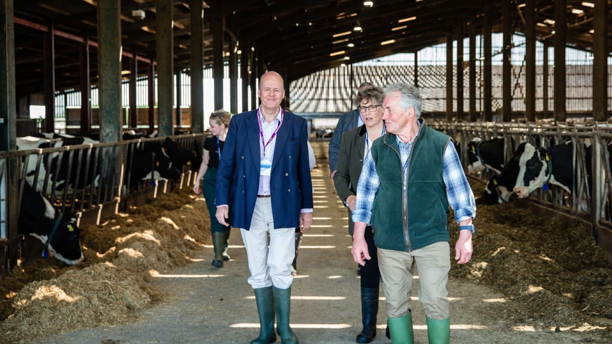 MP Sir Ashley Fox tours Cannington college farm training centre | wsfp ...