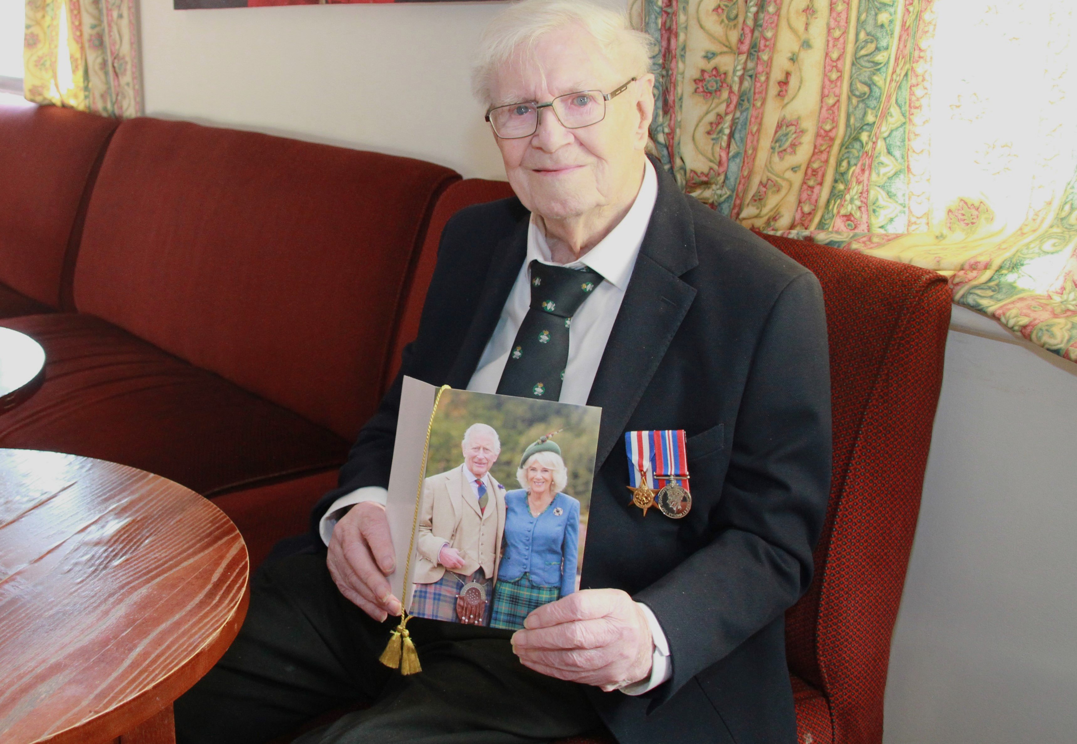 Family reunion as Watchet veteran George Lewis celebrates 100th ...