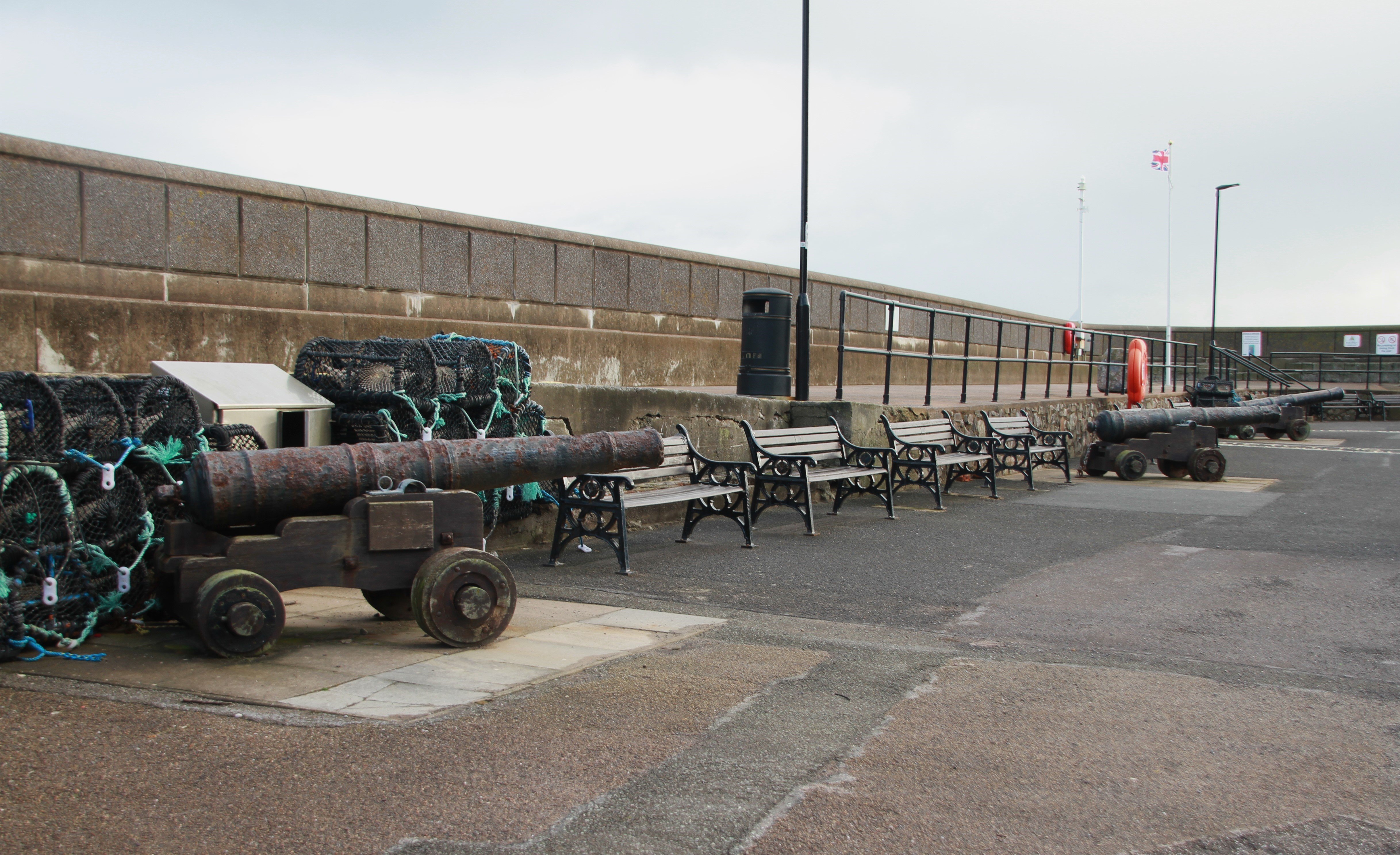 Volunteers ready to restore Minehead Harbour cannon if only council ...